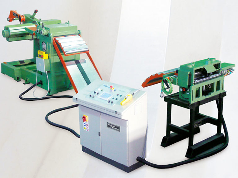 Traditional decoiling straightening and feeding line - Servopresse